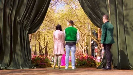 Elyse Watches The Bachelorette-S21 E6: Red Flag City - Smart Bitches ...